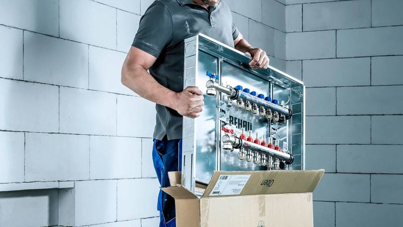 Heizkreisverteiler und Industrieverteiler | REHAU