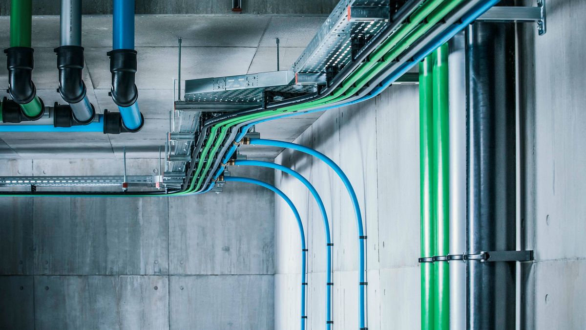 Industrial pipe system made of polyethylene PE-Xa | REHAU