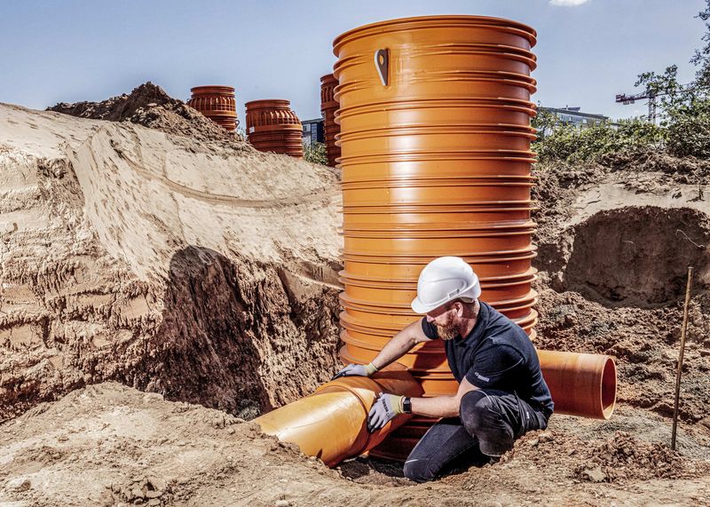 Sewer construction and sewer renovation solutions for wastewater | REHAU