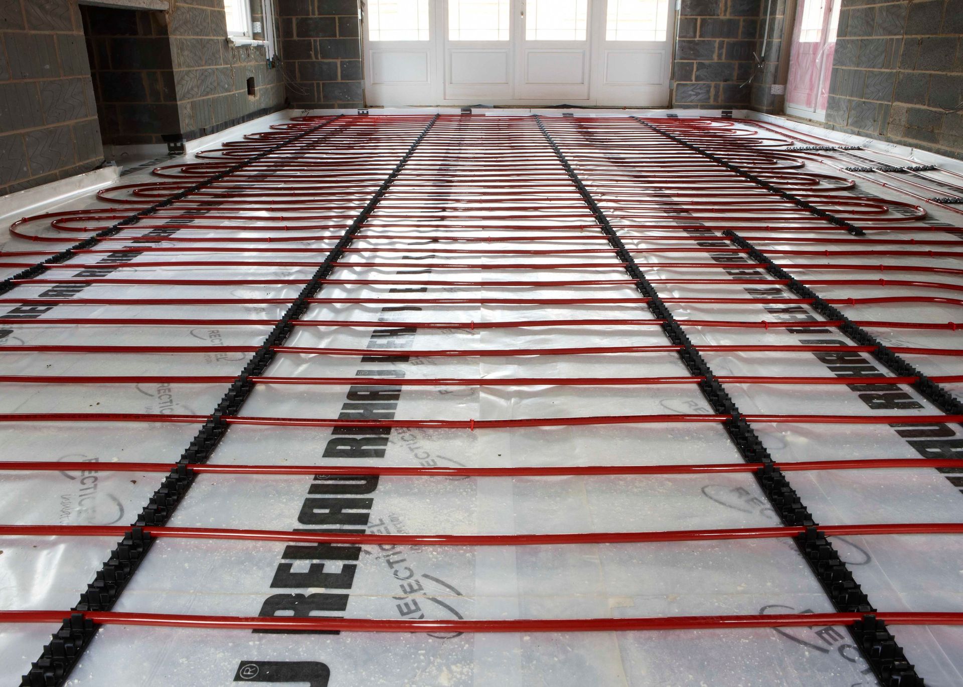 Underfloor heating and cooling | REHAU