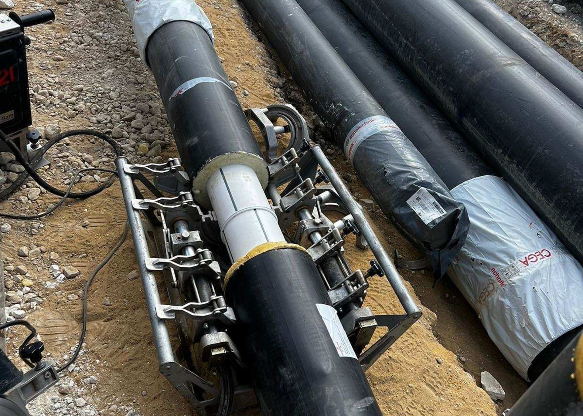 PP-R Fiber pipes for risers & corridors | REHAU